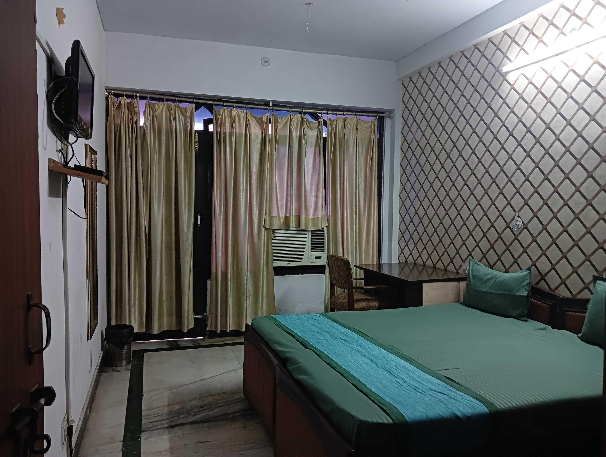 OYO Home 701006 The Wood Inn in Lucknow | 2024 Updated prices, deals ...