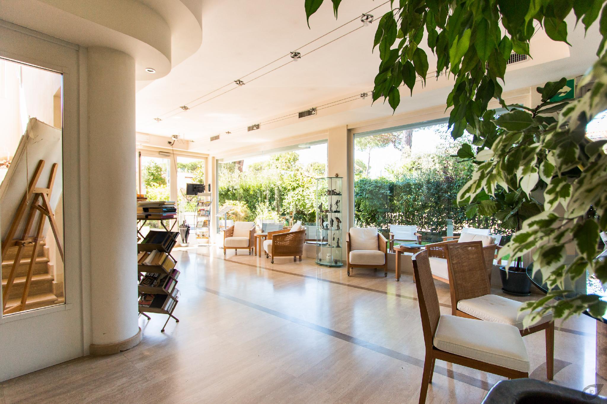 Verde Luna in Unione dei comuni della Versilia | 2025 Updated prices ...