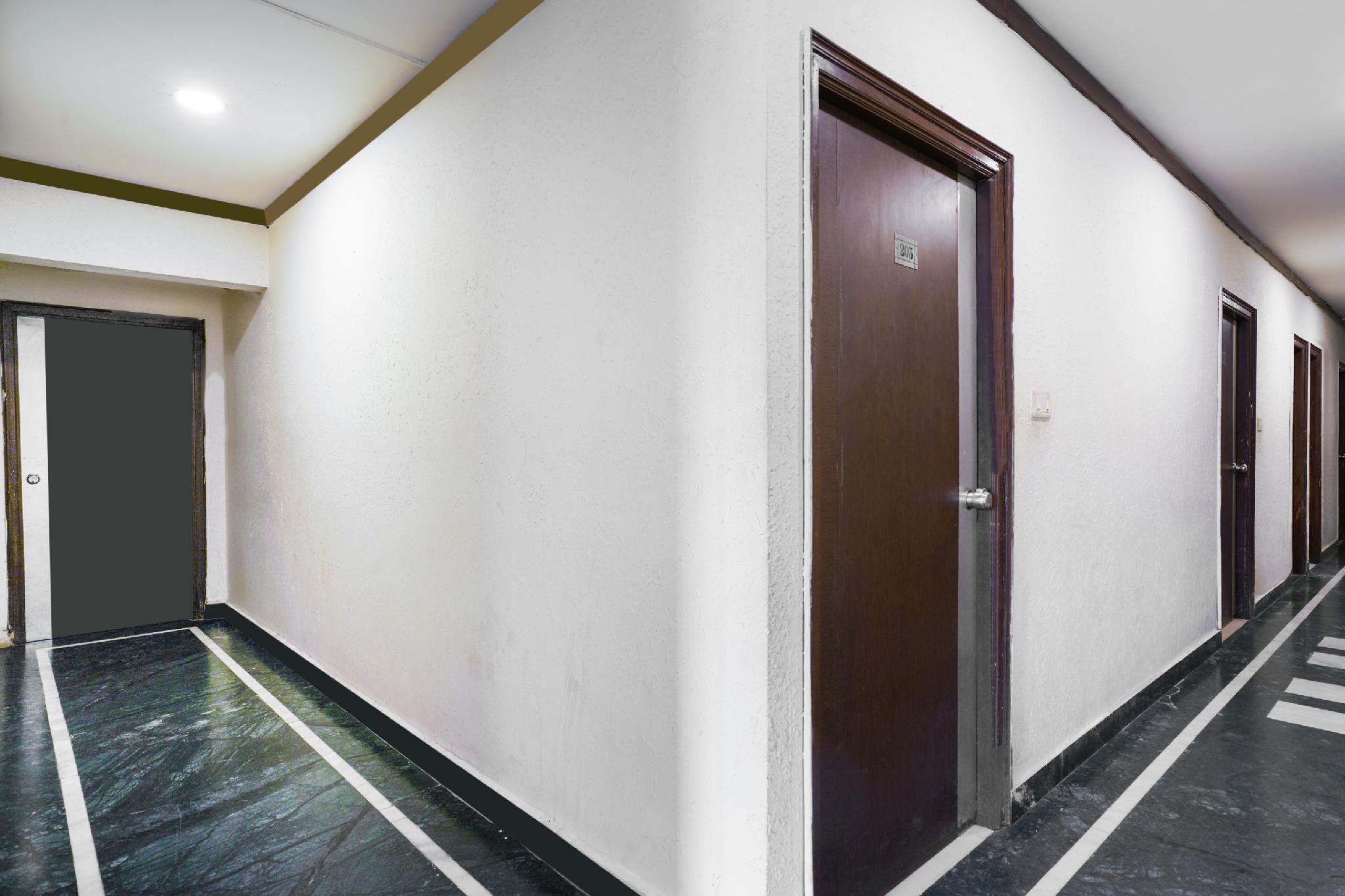 SPOT ON 49255 Hotel New Simran Palace in Hyderabad | 2024 Updated ...