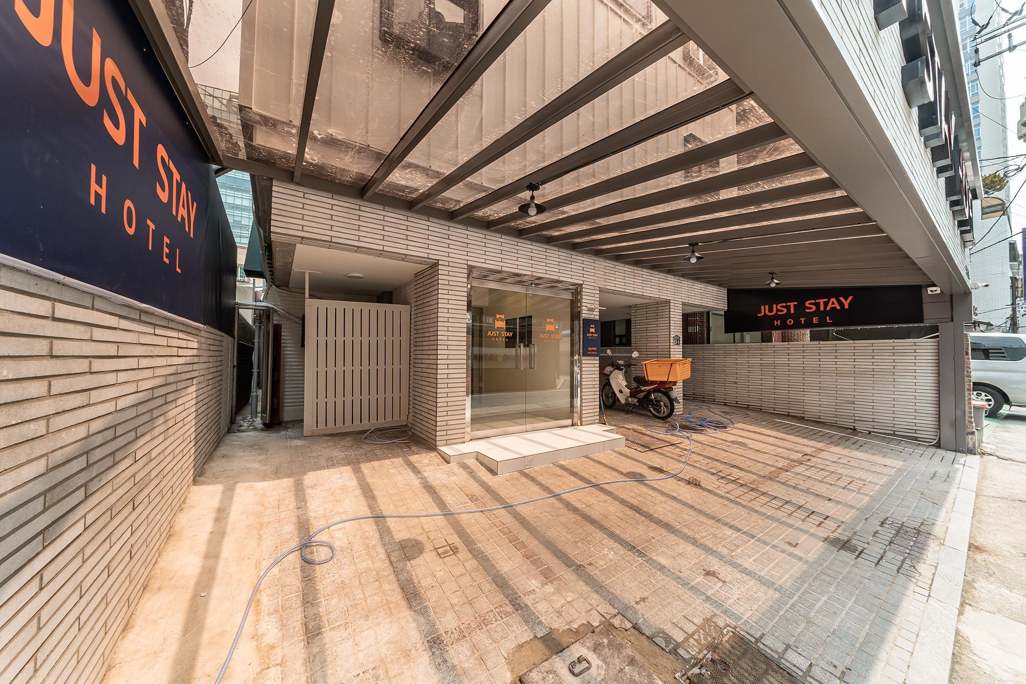 Just Stay Hotel Wangsimni Station in Seoul | 2024 Updated prices, deals ...
