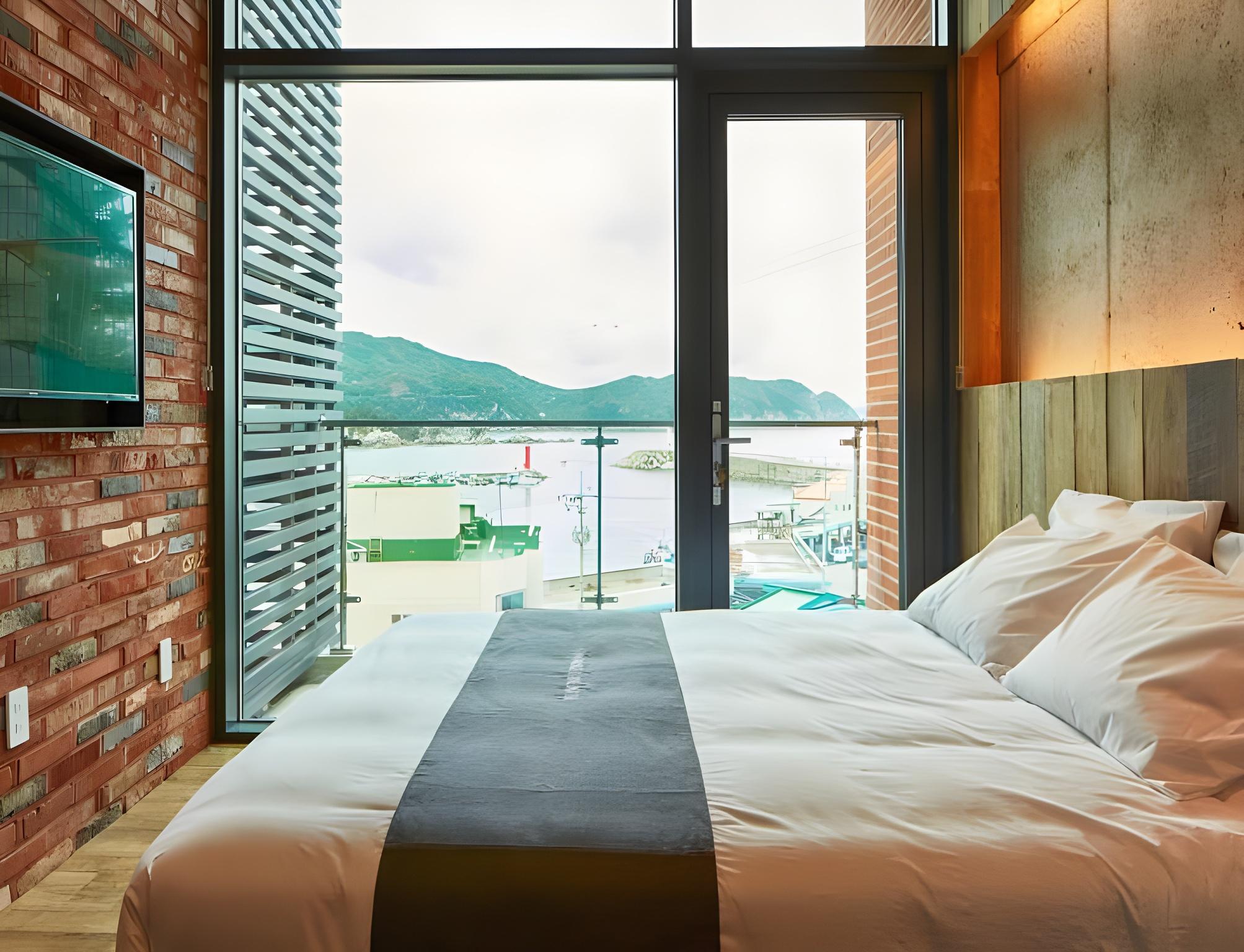 Samcheok Jangho Port Snorkel Beach Hotel di Gangwon | Harga terbaru ...