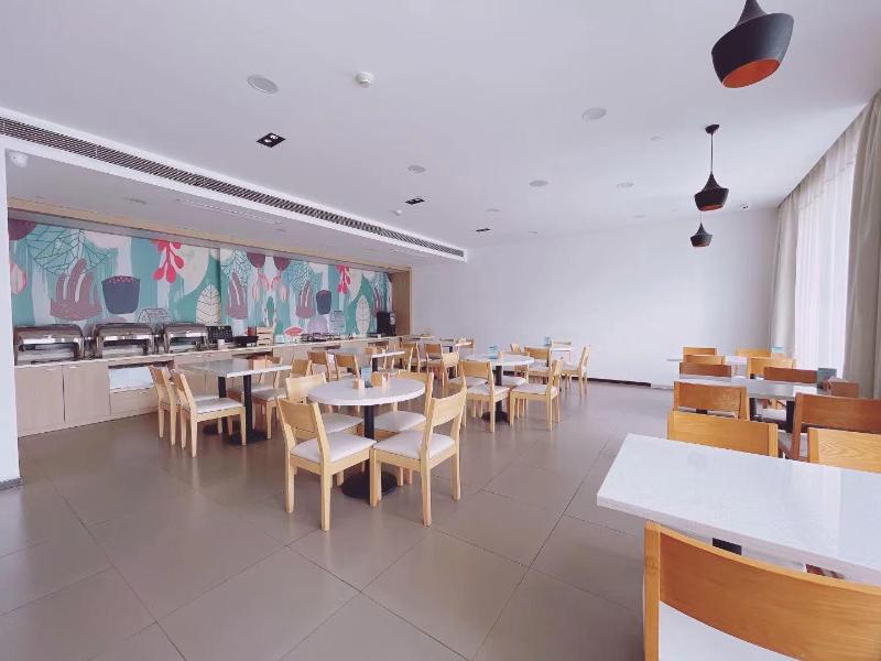 Hanting Hotel Dunhua Railway Station in Yanbian Korean Autonomous ...