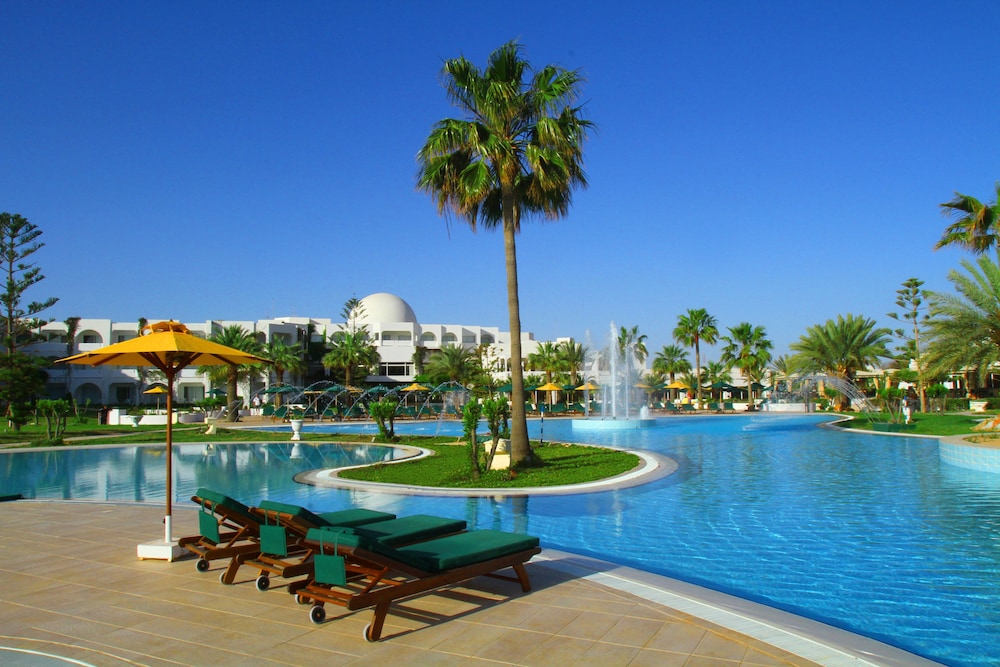 Djerba Plaza Thalasso & Spa in Médenine | 2025 Updated prices, deals ...