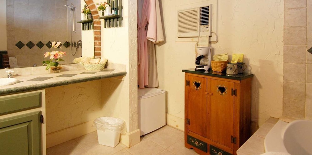 Wrens Nest Inn in Portsmouth | 2025 Updated prices, deals - Klook ...