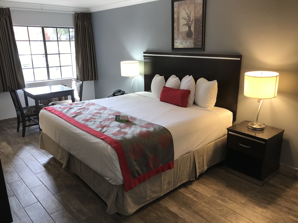 Ramada by Wyndham San Diego Poway Miramar in | 2024 Updated prices ...