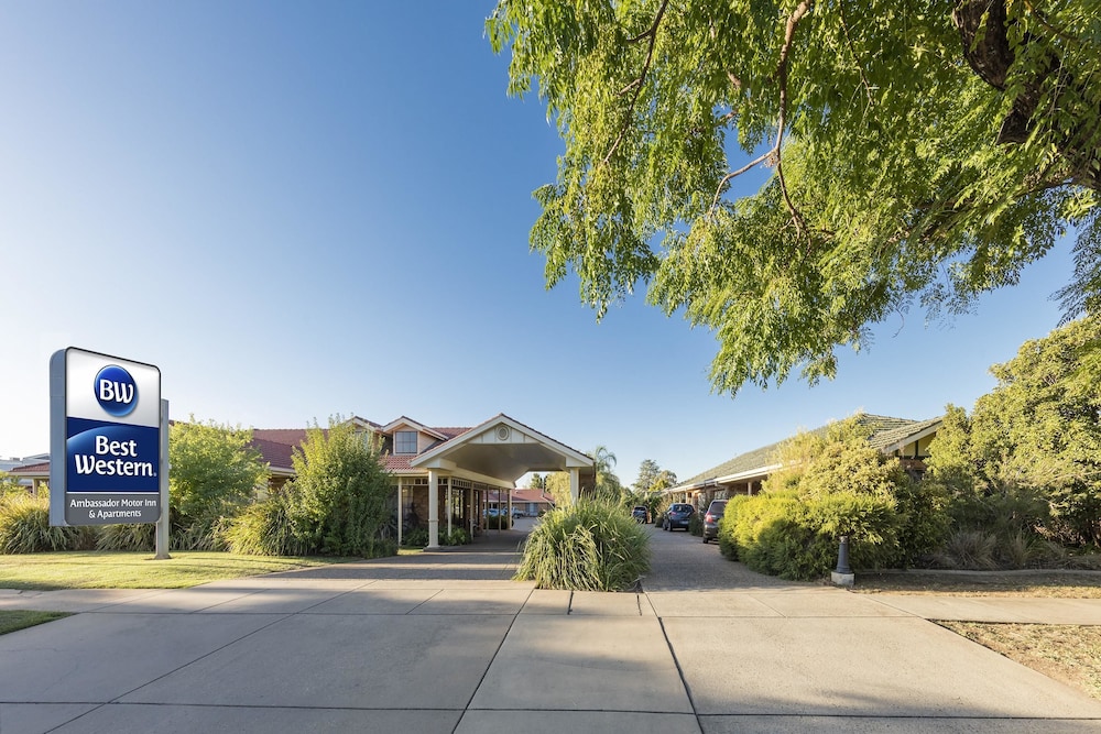Best Western Ambassador Motor Inn & Apartments in Wagga Wagga | 2025 ...