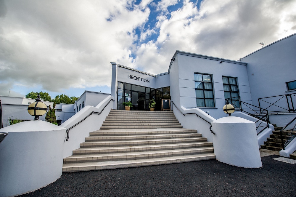 Waterfoot Hotel in | 2025 Updated prices, deals - Klook United States