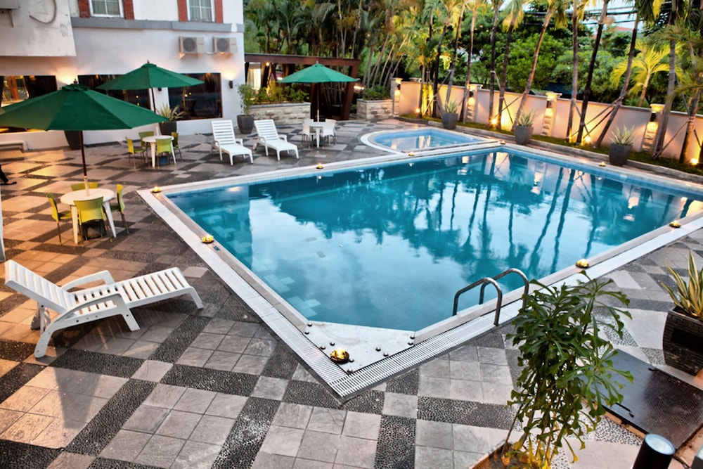 Country Heritage Hotel in Surabaya | 2025 Updated prices, deals - Klook ...