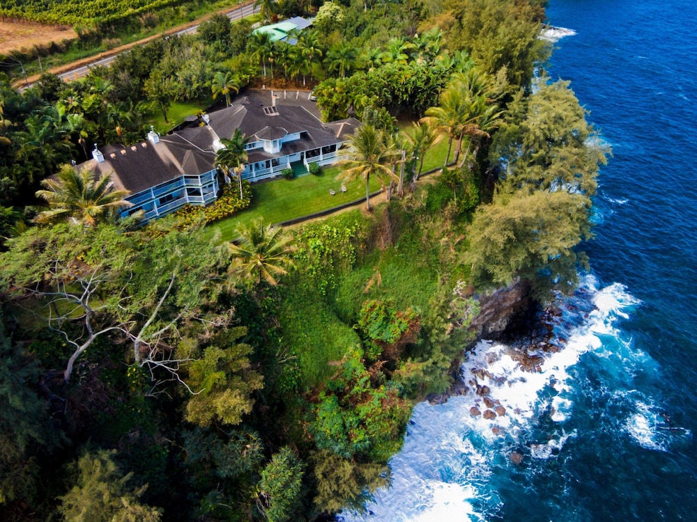 The Palms Cliff House Inn in Honomu | 2023 Updated prices, deals ...