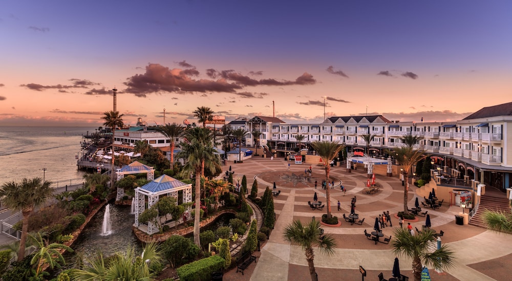Kemah Boardwalk Inn in Kemah | 2024 Updated prices, deals - Klook ...