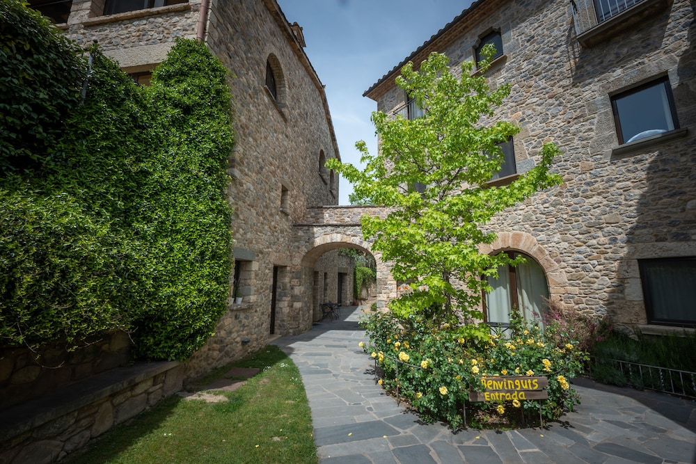 L'Arcada de Fares in Garrotxa | 2025 Updated prices, deals - Klook ...