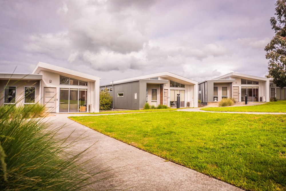 Deakin Geelong Units in Geelong | 2024 Updated prices, deals - Klook ...