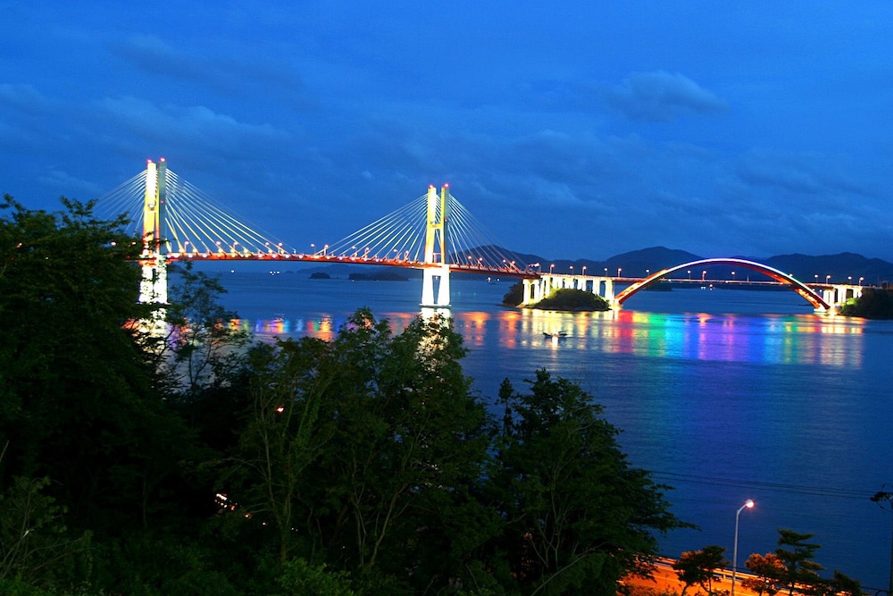Samcheonpo Seaworld Hotel in Gyeongsangnam-do | 2023 Updated prices ...