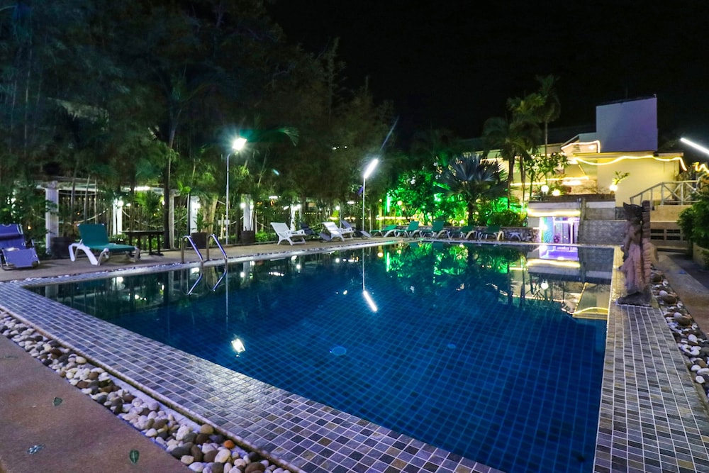Natural Beach Hotel Pattaya in Pattaya | 2023 Updated prices, deals - Klook International site