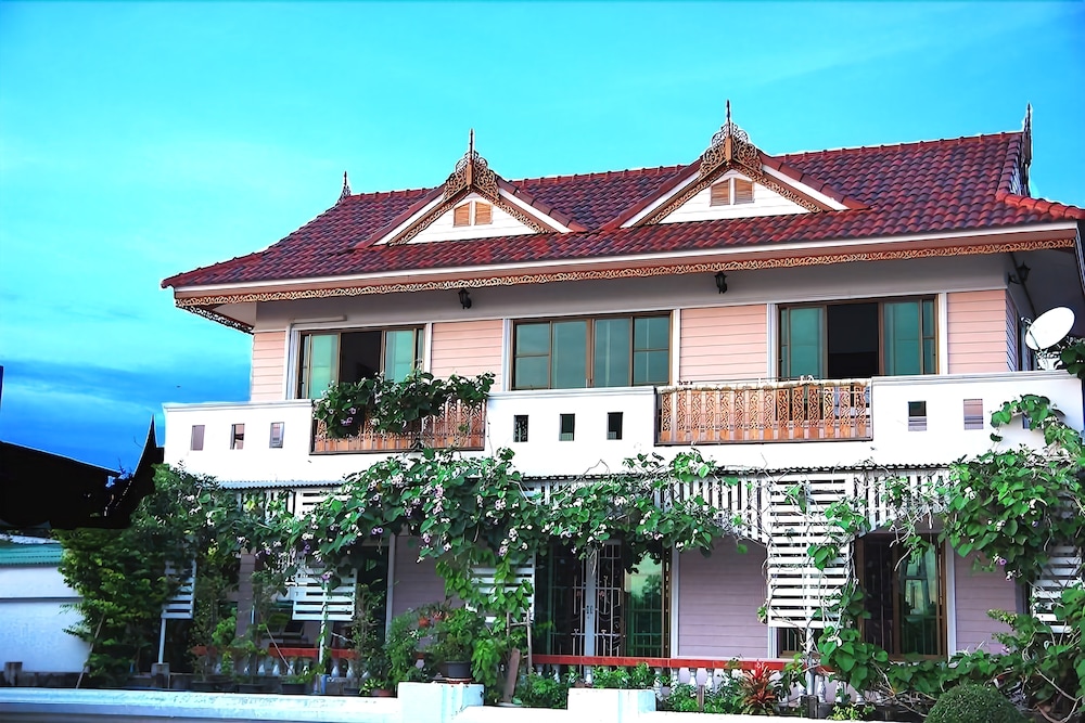 Loy Manee House in Phra Nakhon Si Ayutthaya Province | 2024 Updated ...
