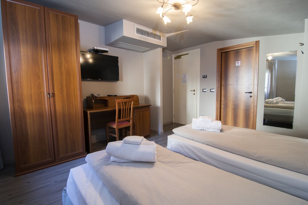 Hotel Saligari in Comunità Montana della Valchiavenna | 2025 Updated ...