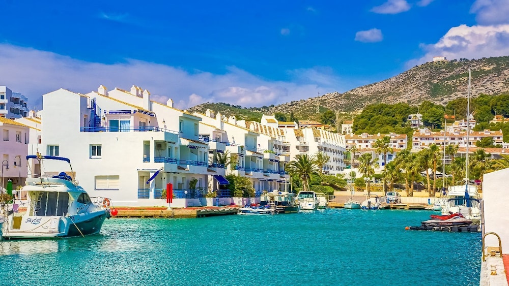 Apartamentos El Puerto in Alcala de Xivert | 2024 Updated prices, deals ...