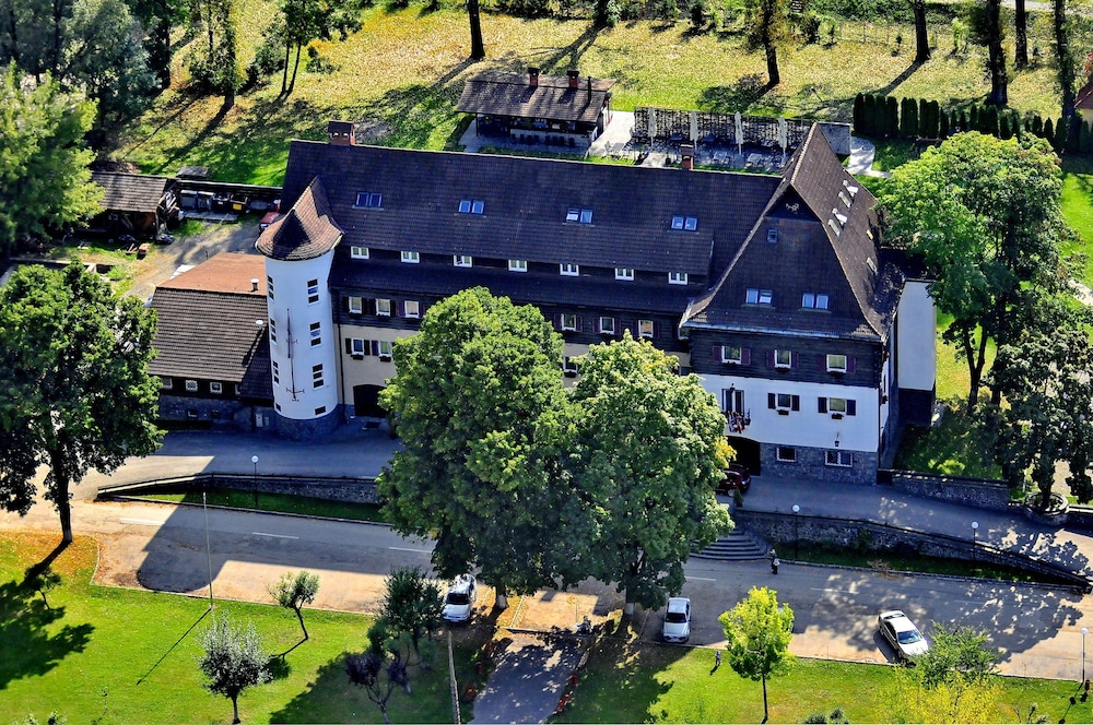 Hotel Gradina Morii in | 2025 Updated prices, deals - Klook United States