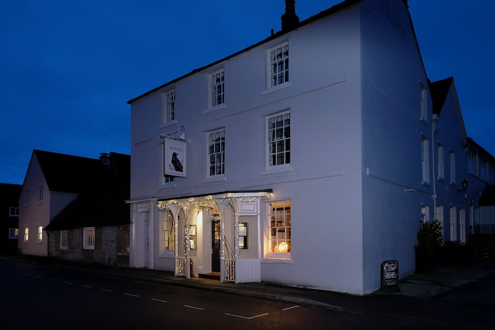 The Raven Hotel in | 2023 Updated prices, deals - Klook United States