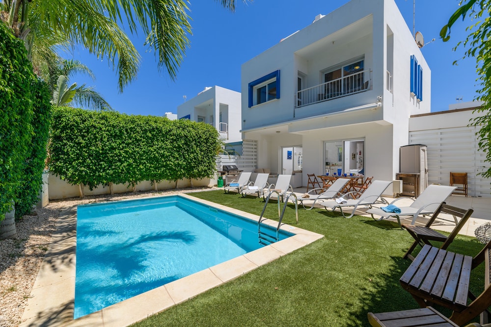 Villa Atlantis in | 2025 Updated prices, deals - Klook United States