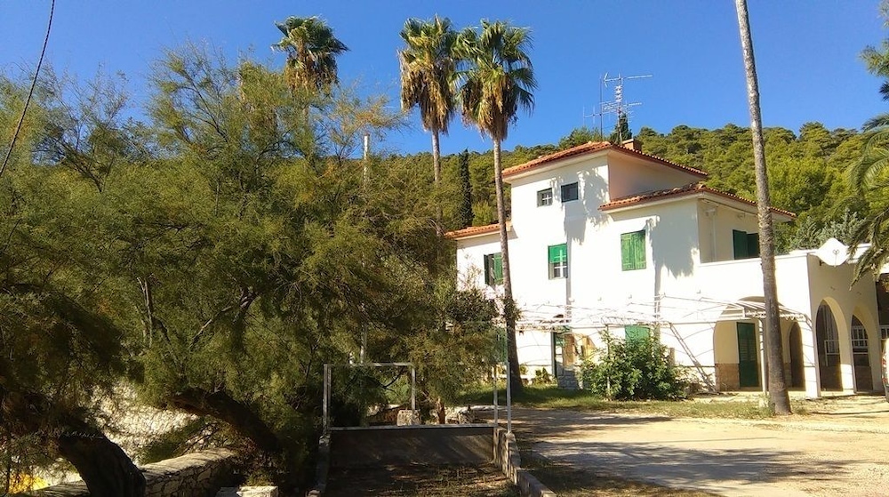 Tourist Resort Milna Vis in Grad Vis | 2024 Updated prices, deals ...