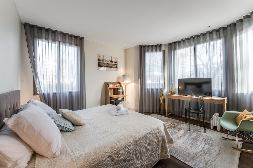 Vallat Lodges Annecy L'hôtel Particulier in Annecy | 2024 Updated ...