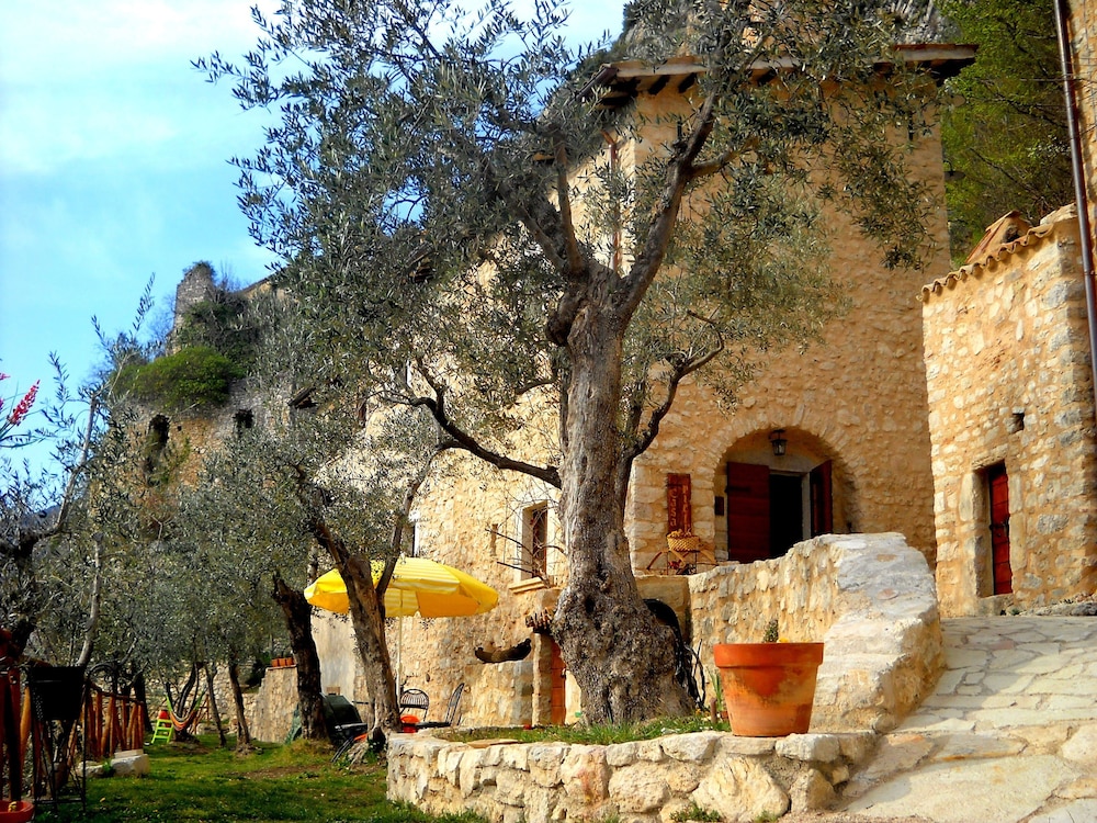 Guesthouse Runcini dormire in un borgo medievale in Ferentillo | 2025 ...