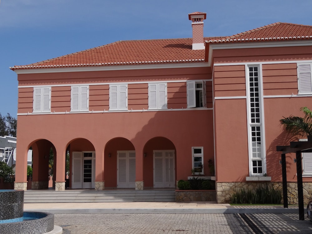 Casa Rosa in Benguela | 2024 Updated prices, deals - Klook United States