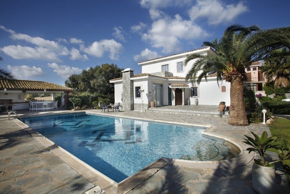 Mazeri Villa in Ayia Napa | 2025 Updated prices, deals - Klook United ...