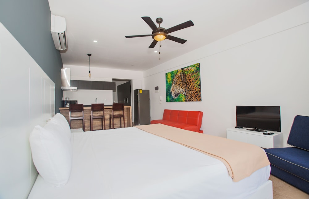 Studio 30 Condhotel by Nah Hotels in Playa del Carmen | 2024 Updated ...