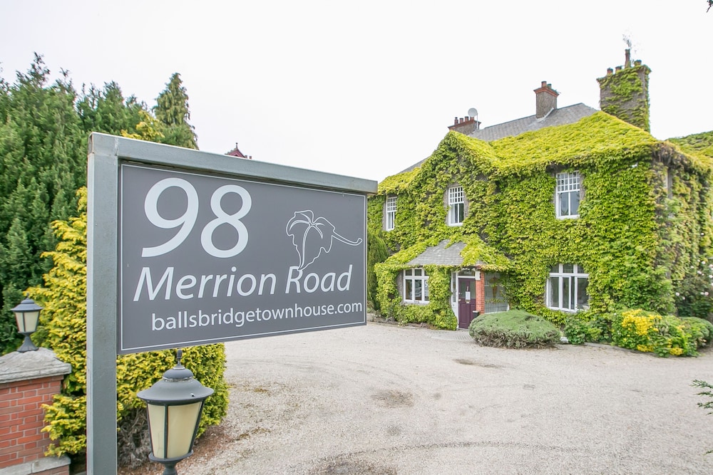 Merrion Road - Ballsbridge Townhouse in County Dublin | 2023 Updated ...