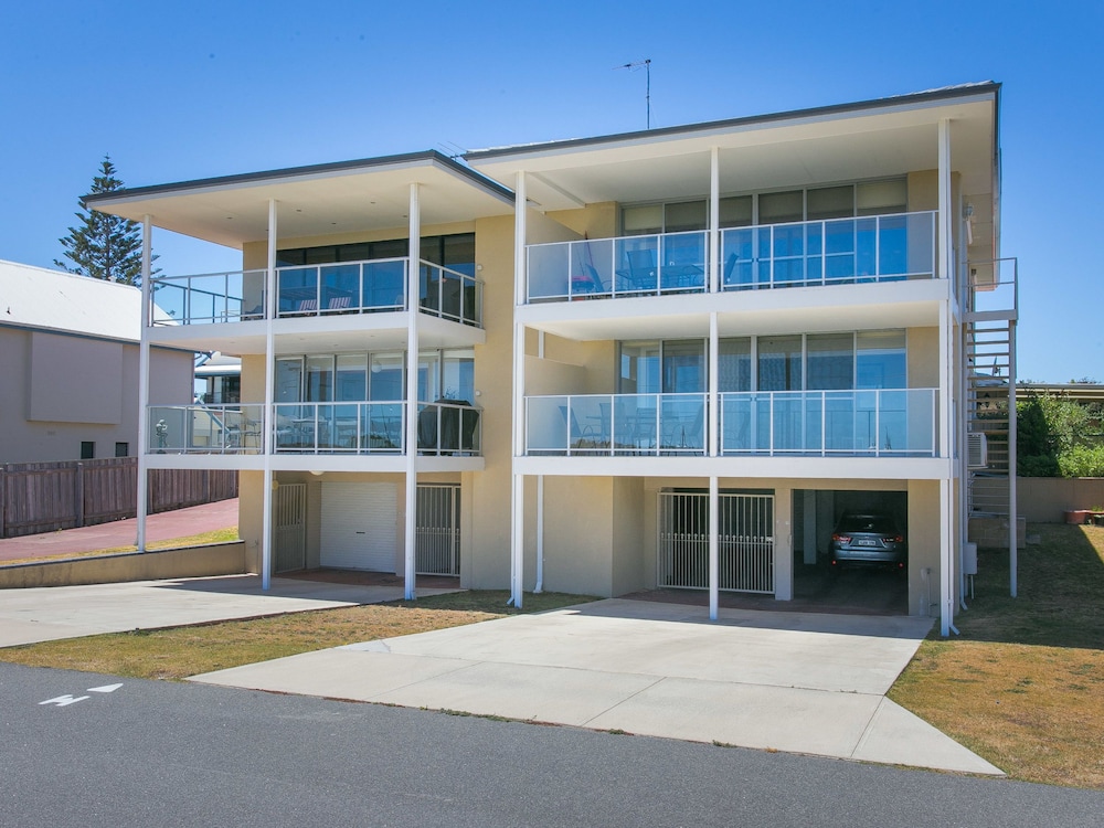 Beach Rd Villas by Rockingham Apartments in Perth | 2023 Updated prices ...