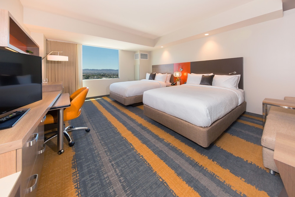 Courtyard Phoenix Downtown in Phoenix | 2025 Updated prices, deals ...