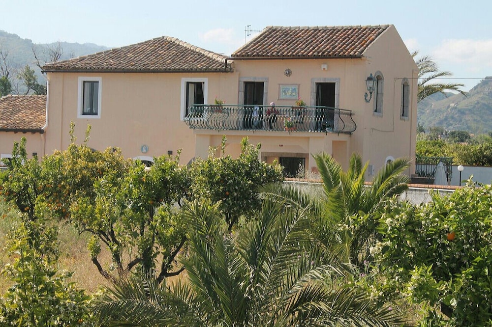 Villa Laura Apartment in Giardini-Naxos | 2025 Updated prices, deals ...