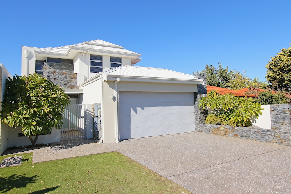 Ambar Villa in Perth | 2024 Updated prices, deals - Klook International ...