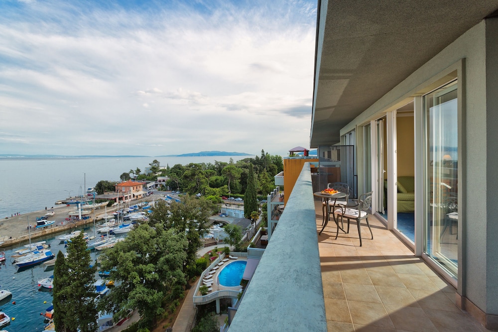 Grand hotel 4 Opatijska Cvijeta in Grad Opatija | 2024 Updated prices ...
