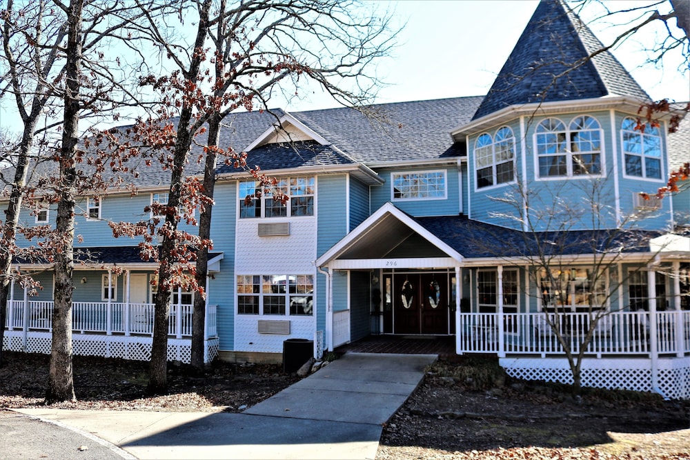 Bradford House Bed & Breakfast in Branson | 2025 Updated prices, deals ...