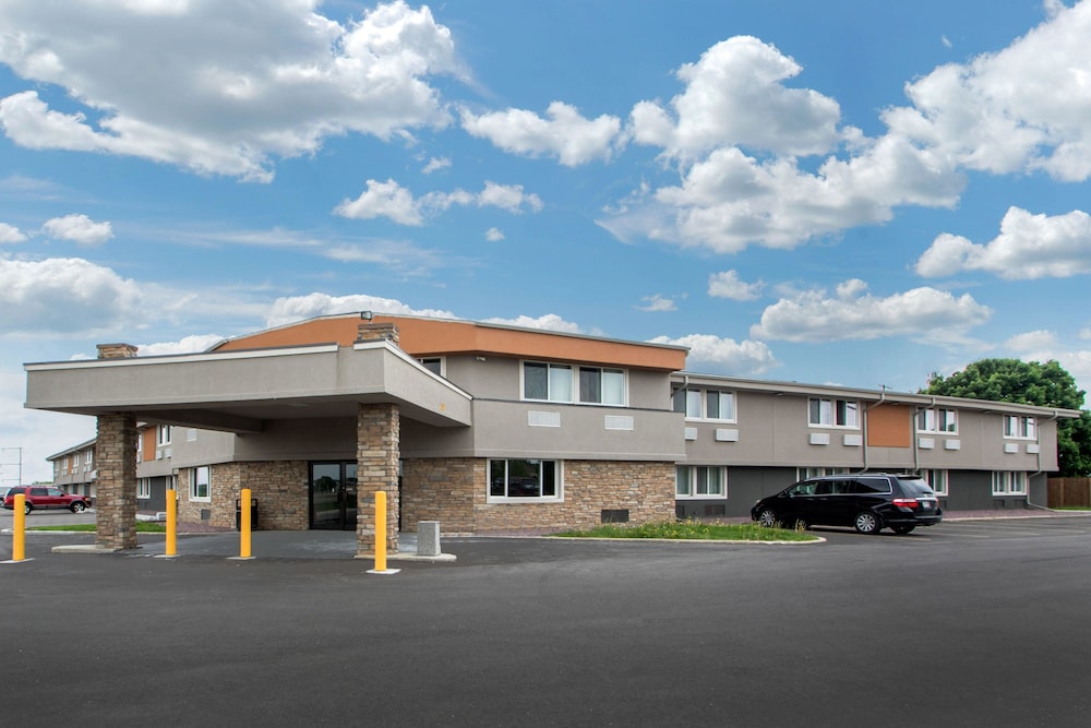 Quality Inn Madison West Near University Area in Town of Middleton ...