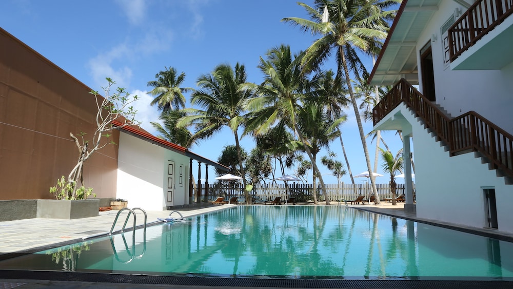 The Beach Hotel Oasis Bridge in | 2024 Updated prices, deals - Klook ...