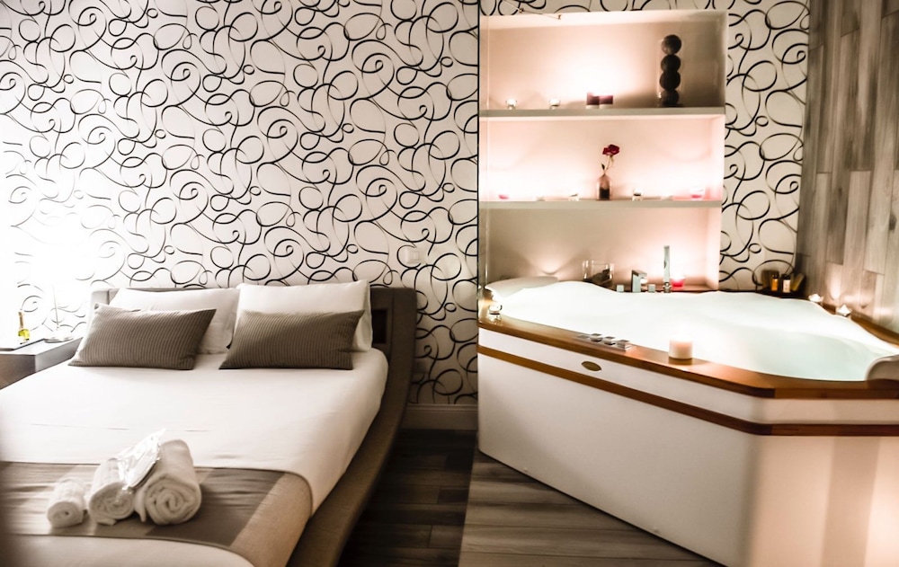 Domus Tacito Luxury in Rome | 2024 Updated prices, deals - Klook United ...