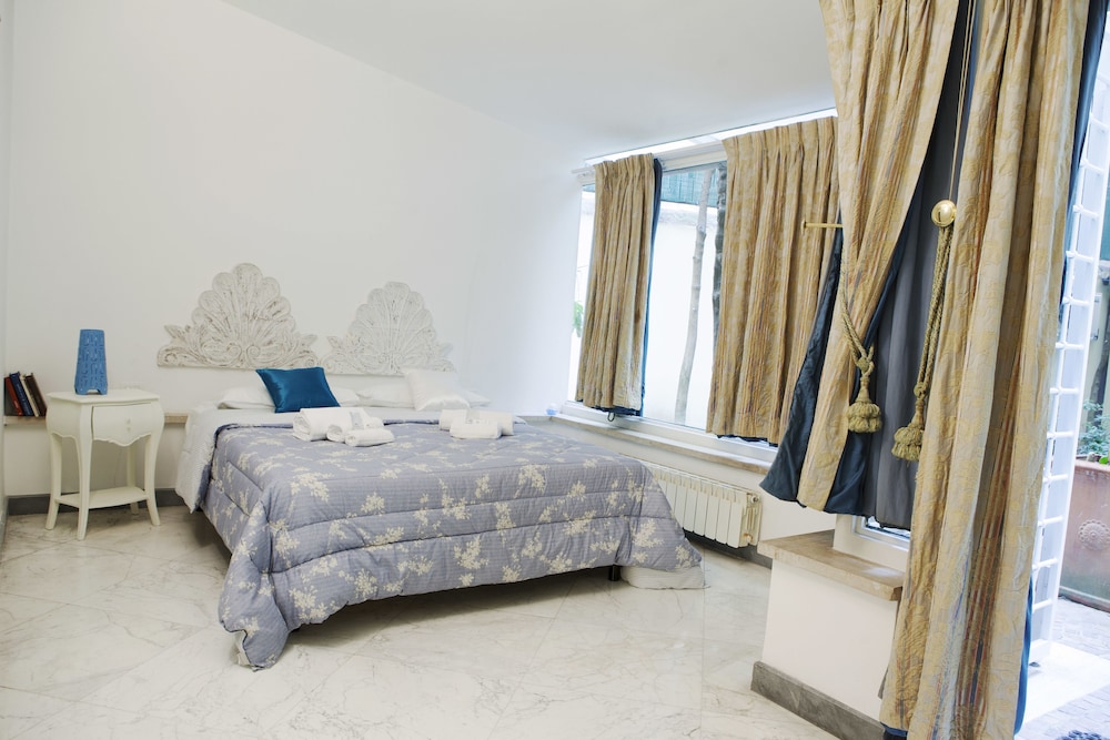 Domus Dea B&B in Rome | 2023 Updated prices, deals - Klook United States