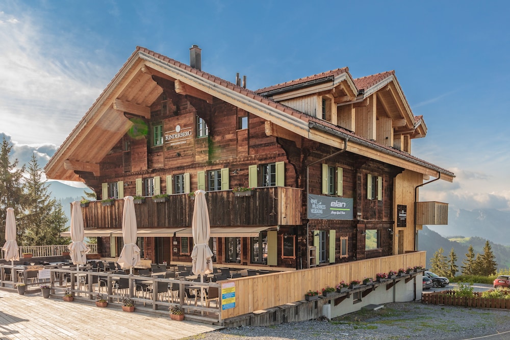 Rinderberg Swiss Alpine Lodge in Verwaltungskreis Obersimmental-Saanen ...