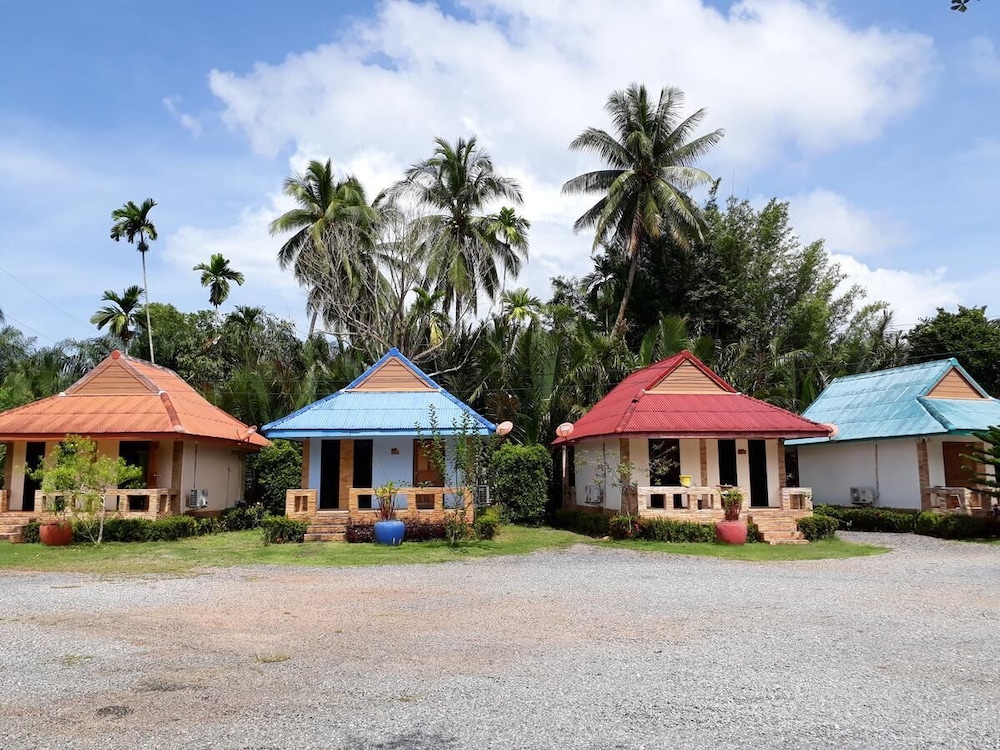 Promtawan Resort in Surat Thani Province | 2024 Updated prices, deals ...