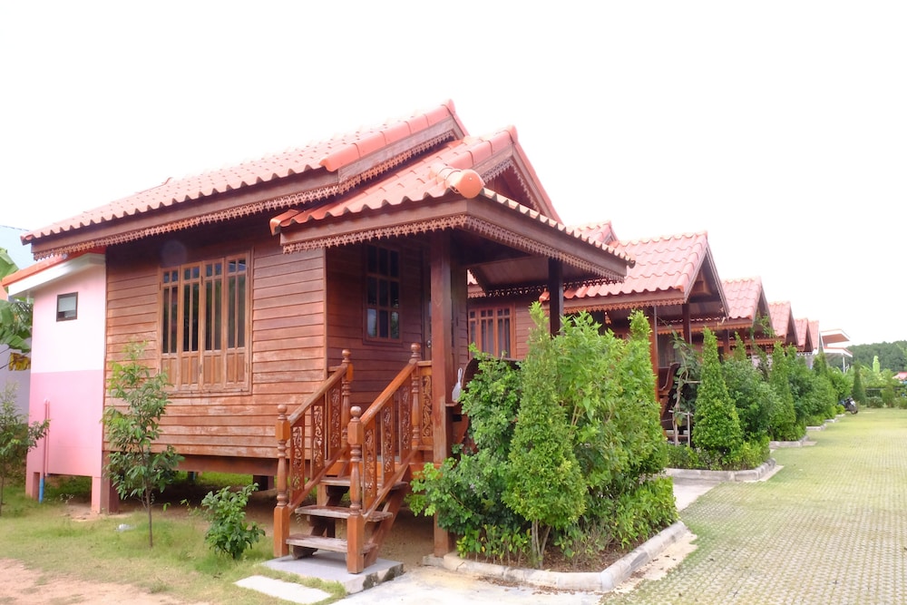 Banmai Hom Resort in Pluak Daeng | 2023 Updated prices, deals - Klook ...