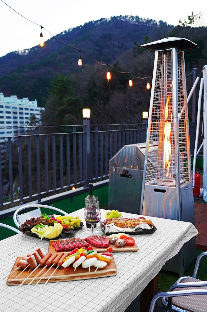 Homefourest Resort Geoje in Geoje-si | 2025 Updated prices, deals ...