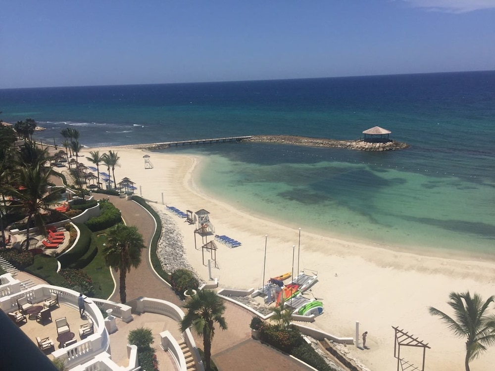 Palmyra Luxury Beach Condo in | 2024 Updated prices, deals - Klook ...