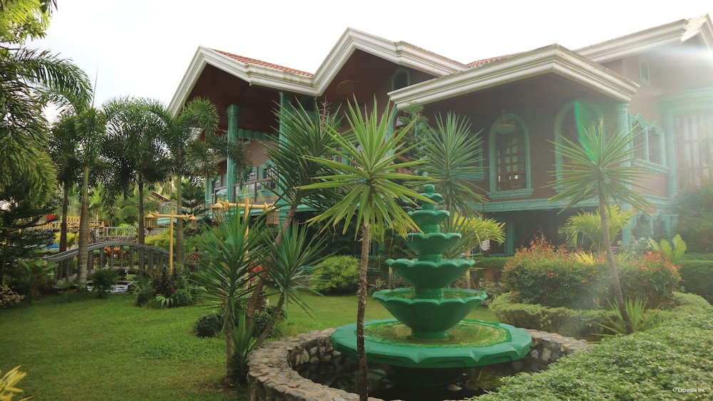 Luxus Residencia de Baler in Baler | 2023 Updated prices, deals - Klook ...