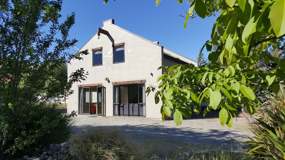 Stuarts Cottage in Wanaka | 2023 Updated prices, deals - Klook United ...