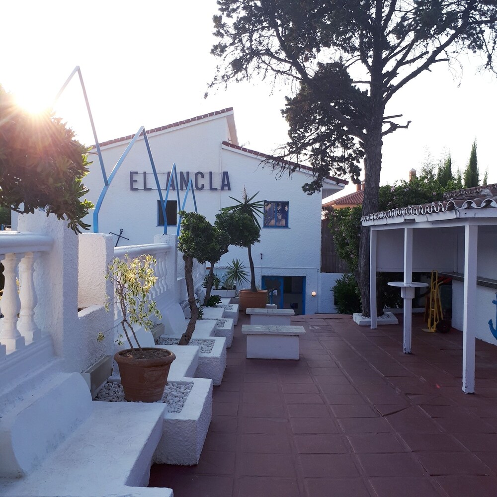 Ancla Beach Apartments in Torremolinos | 2023 Updated prices, deals ...