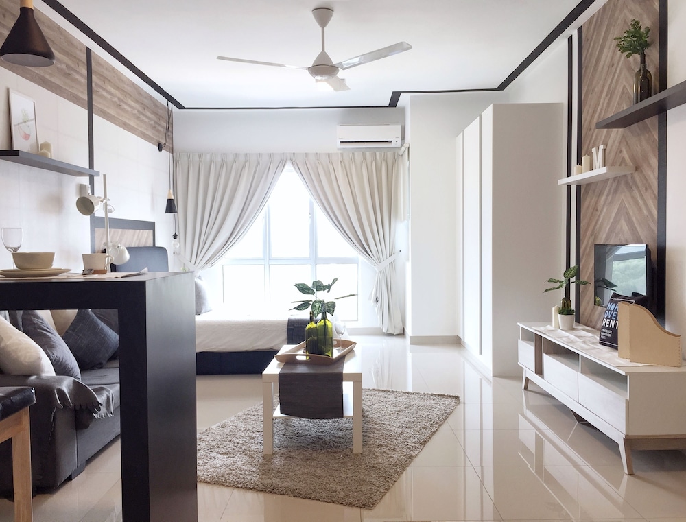 Montbleu Suites at Galleria Equine Park in Seri Kembangan | 2025 ...